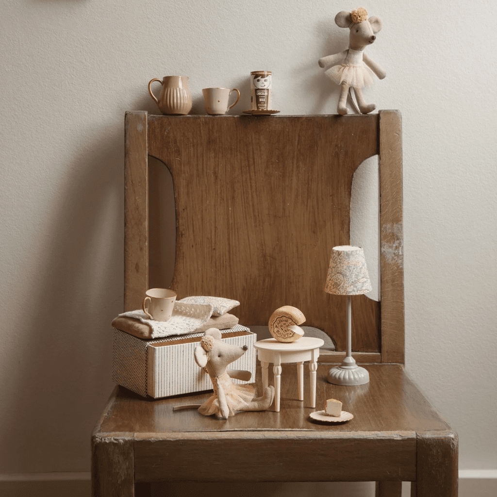 Maileg Vintage Floor Lamp Mouse - Milka